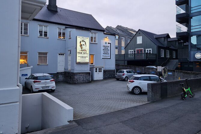 Was James Bond Icelandic? Ticket with One Hour Lecture - Practical Details and Logistics