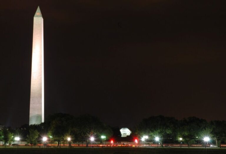 Washington, DC: Holiday Lights Nighttime Bus Tour - What to Expect on the Tour