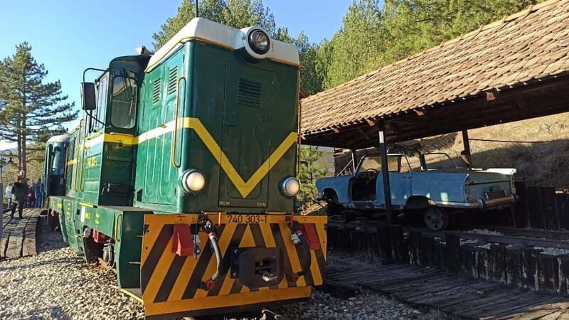 West of Belgrade: Woodentown, argan 8 train & Drina River - Authentic Serbian Food & Hospitality