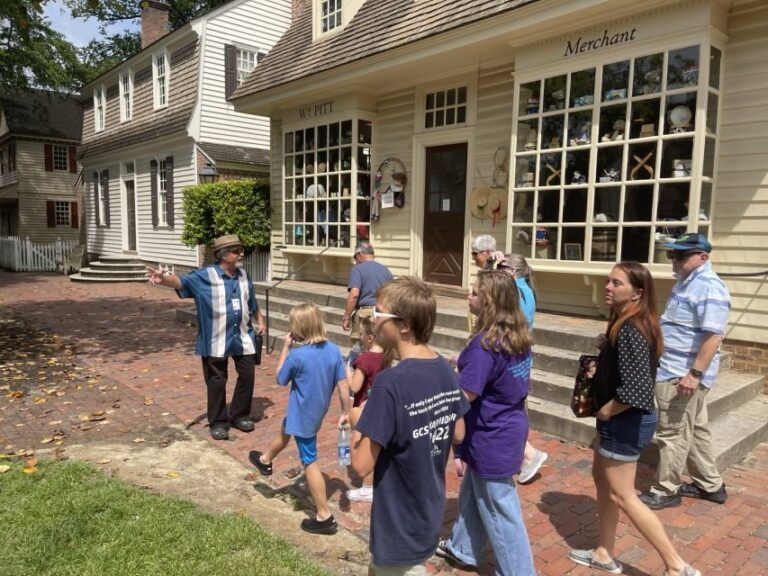 Williamsburg: Christmastime in Virginia Walking Tour - The Experience Provider and Accessibility