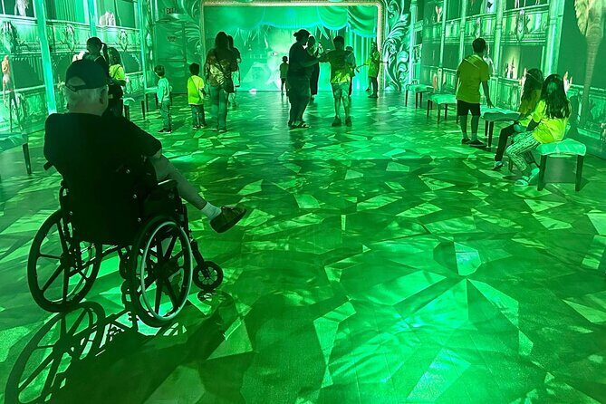 Wizard of OZ Museum tour - Exploring the Details: What to Expect at the Wizard of Oz Museum
