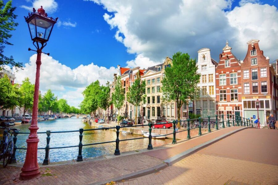 World War II in Amsterdam Private Guided Tour - Why This Tour Is Worth Considering
