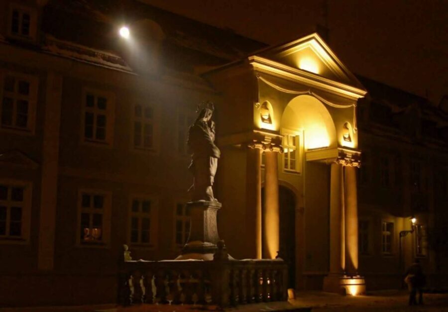 Wroclaw: 2-Hour Mysterious Walking Night Tour - The Itinerary Breakdown