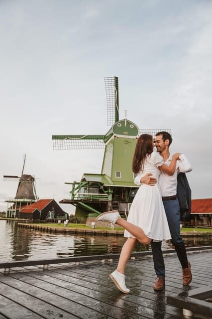Zaanse Schans: Photoshoot Near Amsterdam with Windmills - Who Will Appreciate This Experience?