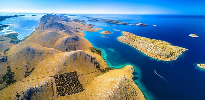 Zadar Luxury Group or Private Speedboat Tour - Deep Dive into the Itinerary Options