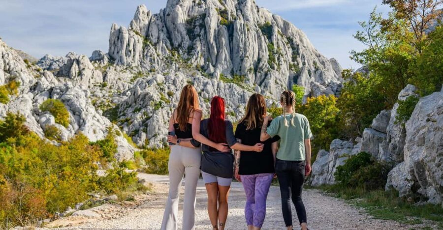 Zadar: Scenic trip to mountains, caves and rivers - Key Points