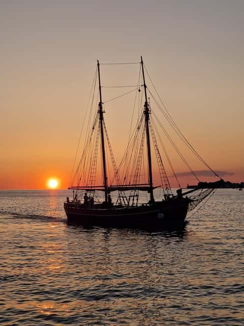 Zadar: Sunset Cruise on Traditional Boat with Wine - What To Expect: The Itinerary Breakdown