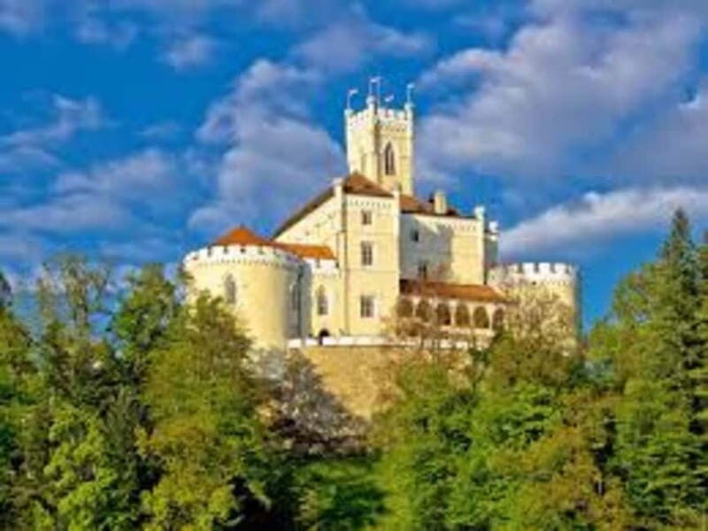 Zagreb: Krapina Neanderthal Museum & Trakoan Castle Tour - The Itinerary in Detail