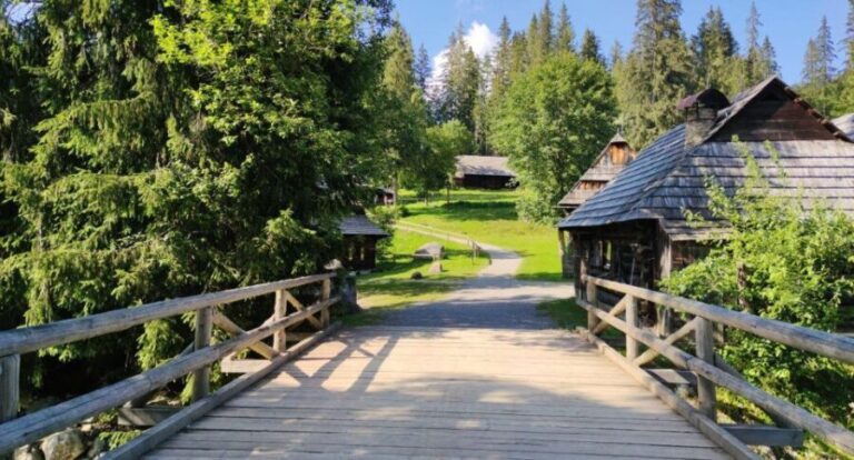 Zakopane: Oravsky Castle & Orava Village Tour - Authenticity and Scenic Value