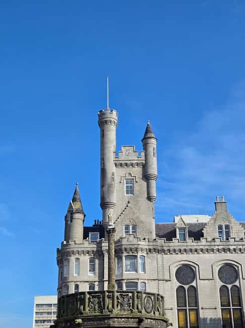 Aberdeen: City Center and Old Aberdeen Walking Tour - Old Aberdeen: A Step Back in Time
