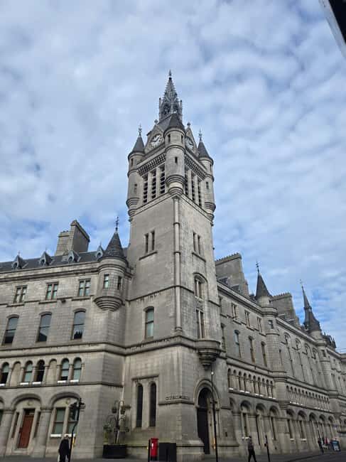 Aberdeen: Guided Walking Tour - Authenticity and Participant Feedback