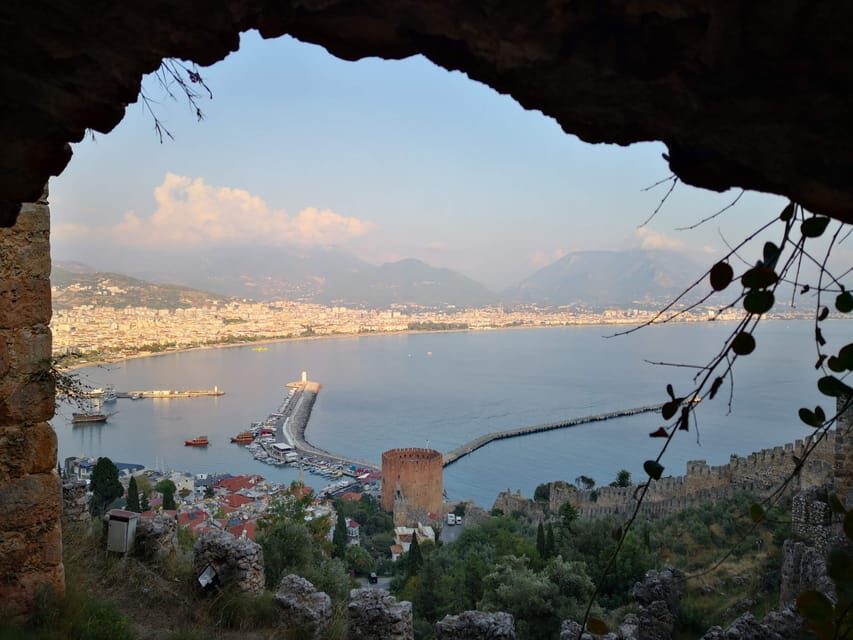 Alanya 4-Hour City Tour: Castle, Cave, & Sunset Panora - Transportation & Group Dynamics