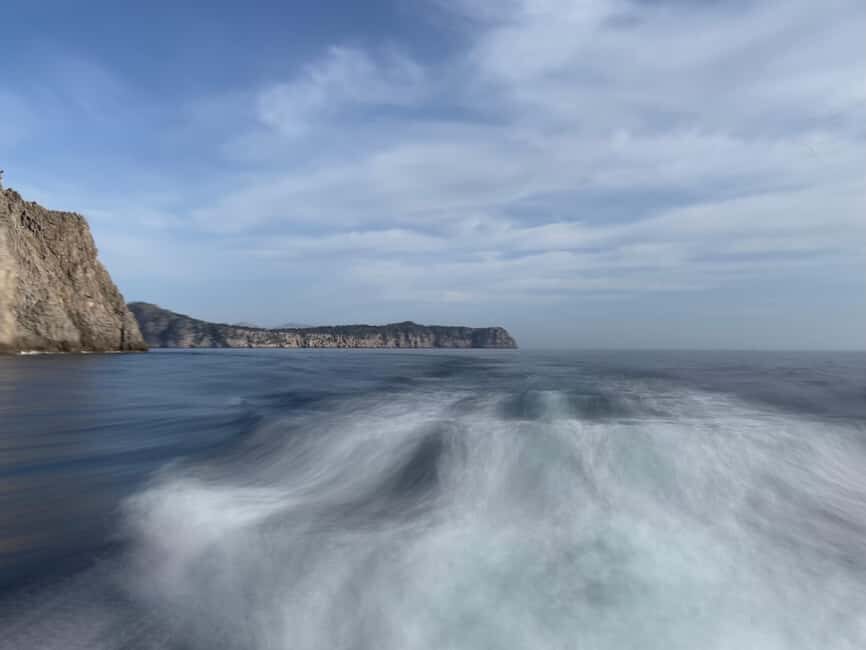 Alcúdia: Boat Trip on the Mallorcan Coast with Snack - FAQs