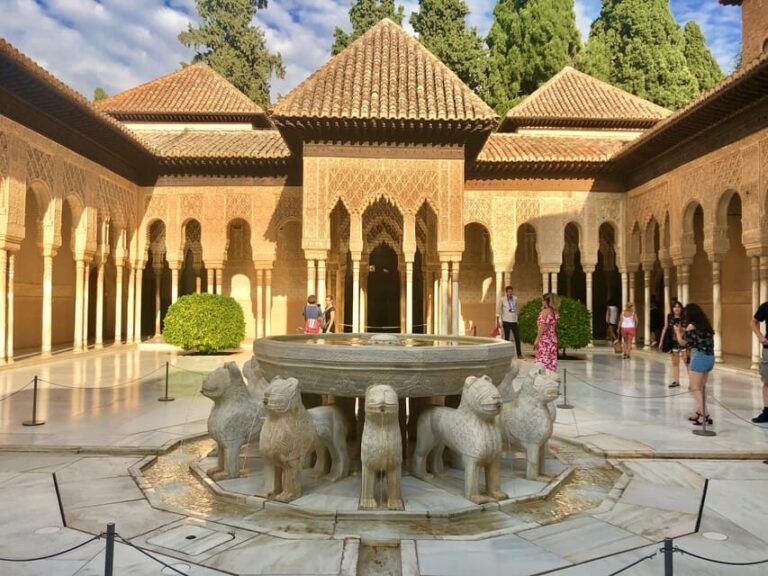 Alhambra: Guided Private Tour with Fast-Track Entry - Who Should Consider This Tour?