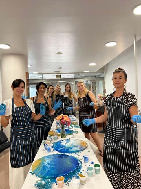 Alicante: Art-Therapy Wine & Paint Workshop - FAQ
