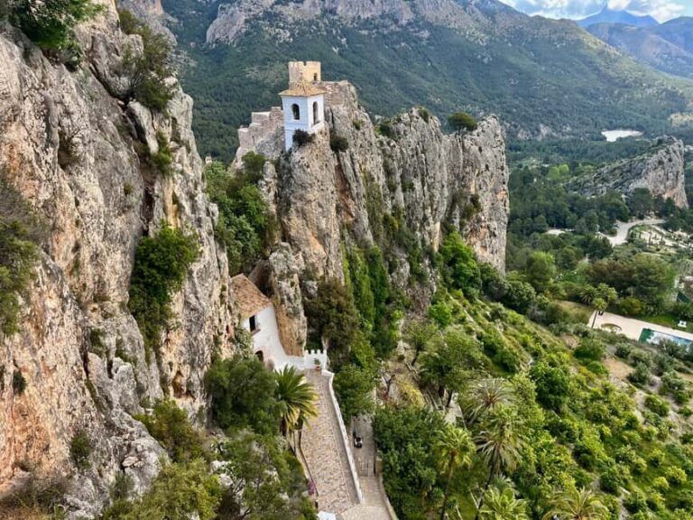 Alicante: Visit Guadalest and Chocolate Factory - Guadalest: A Medieval Village with Panoramic Views