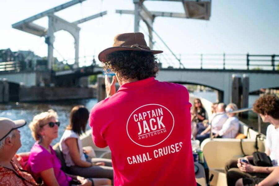 Amsterdam: History Cruise, Local Guide, Drinks & Bites - An In-Depth Look at the Experience