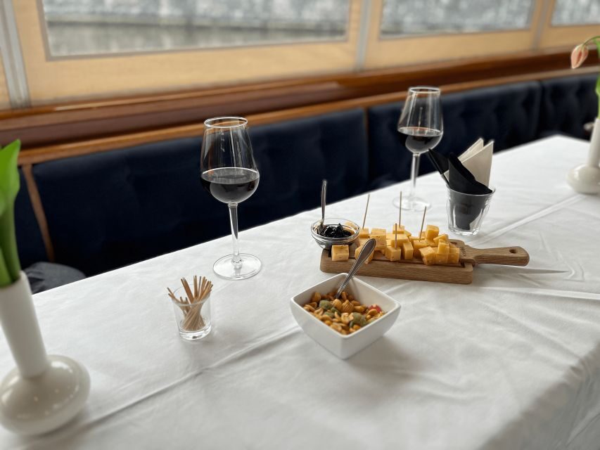 Amsterdam: Luxury Light Festival Cruise with Drinks Option - Practical Aspects and Comfort