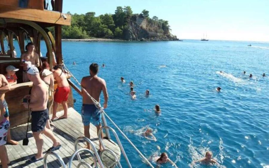 Antalya Boat Tour: Düden Waterfall, Swim & Soft Drinks - What Makes This Tour Stand Out?