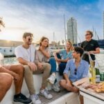 Barcelona: PRIVATE Sailing tour with open bar and snacks - Who is this tour for?