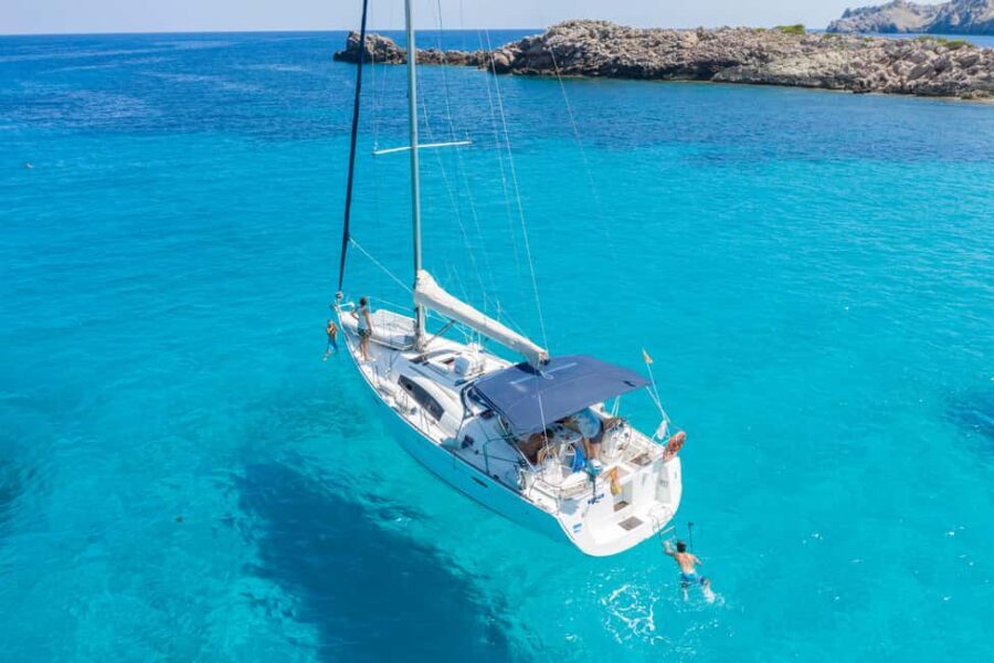 Barcelona: Private Sailing Trip with F&B (max 11) - What’s Included & What’s Not
