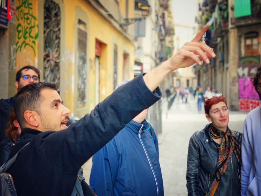 Barcelona: Ramblas, Old Town & Gaudí Houses Walking Tour - The Itinerary in Detail