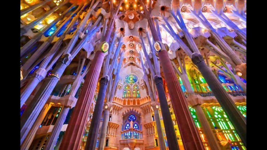 Barcelona: Sagrada Familia Guided Tour with Tickets - Inside the Basilica: Light, Color, and Architectural Wonder