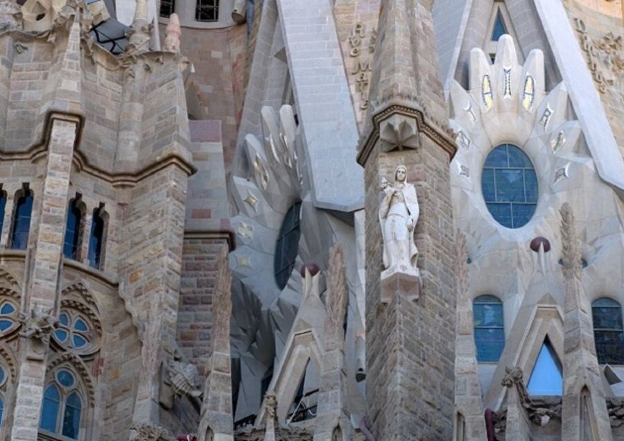 Barcelona: Sagrada Familia Tour of the Facades in German - Is It Worth the Price?