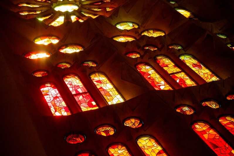 Barcelona: Sagrada Familia Tour Priority Access & Add-ons - Authentic Insights from Other Travelers