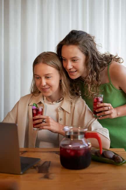 Barcelona: Sunset Sangria Tasting, Rooftop Views, and Snacks - Who Would Love This Tour?