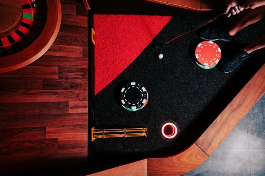 Bergen: High-Tech Minigolf in Top Bergen Activity Bar! - Detailed Breakdown of the Experience