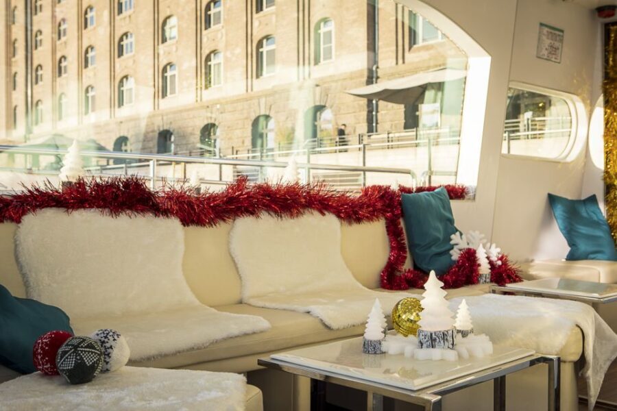 Berlin: Christmas Sightseeing Boat Tour - An In-Depth Look at the Berlin Christmas Boat Tour
