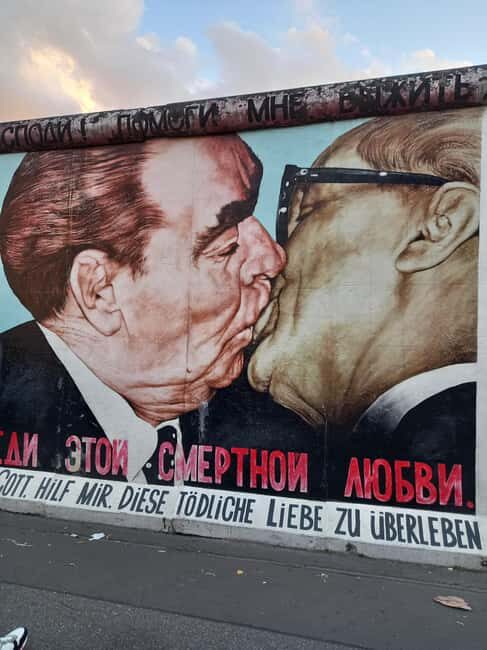 Berlin City Walking tour With Guide - Authentic Perspectives from Travelers