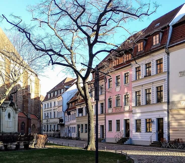 Berlin: From East to West & Wall Tour by Bike with a Guide - Who Will Love This Tour?