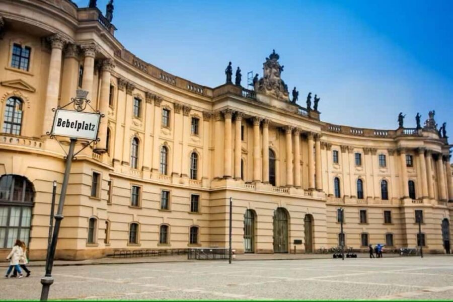 Berlin: walking tour of must-see sights - Exploring Berlin’s Top Attractions