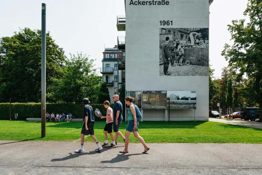 Berlin: Wall Tour  Fates, Love Stories, and Heroes - What You’ll Experience on the Tour