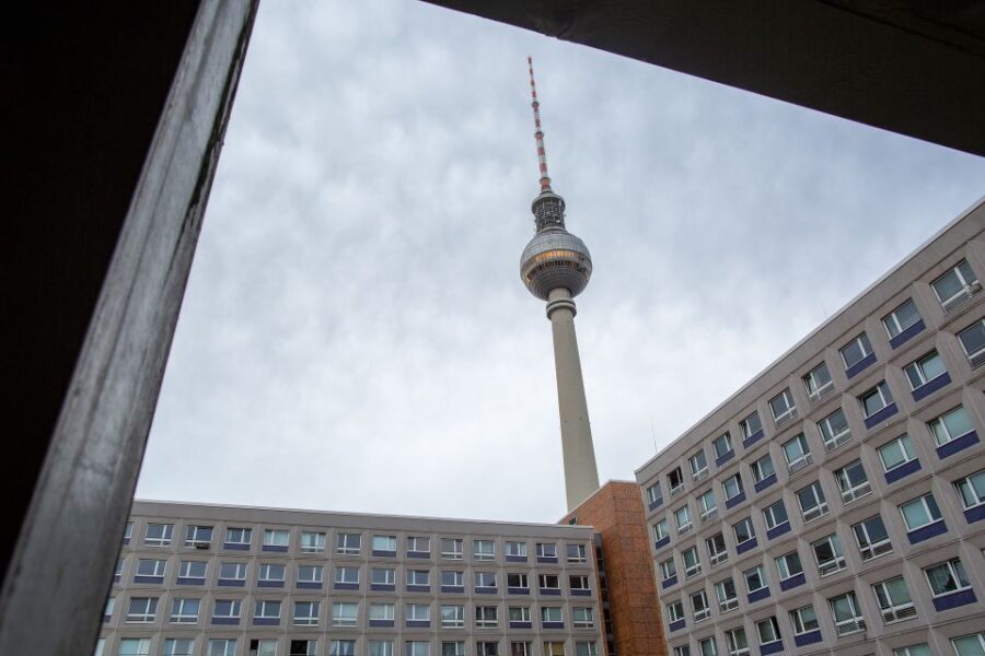 Best of Berlin - Private Tour - What Does the Tour Offer Beyond Sightseeing?