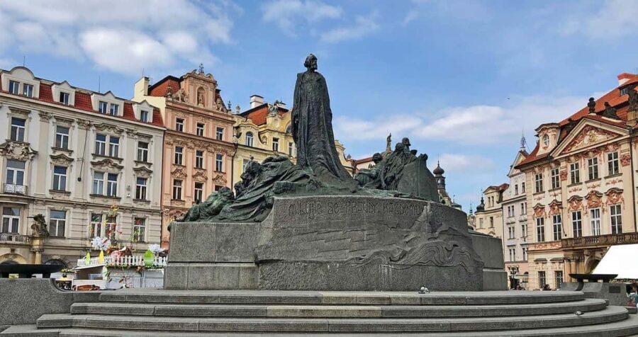 Best of Prague Walk Tour with a Professional Guide - Exploring Pragues Historic Core: What You’ll See and Learn