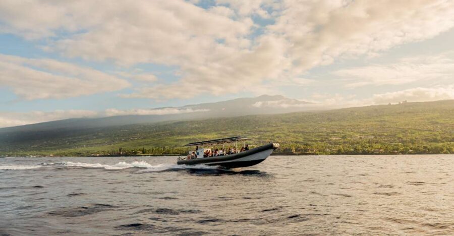 Big Island: Kona Super Raft Sunset Cruise - An In-Depth Look at the Kona Super Raft Sunset Cruise