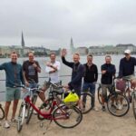 Bike tour around the Alster - Celebs, water, and nature - An In-Depth Look at the Hamburg Alster Bike Tour