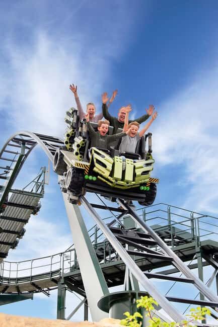Billund: 1-Day Ticket to LEGOLAND® with All Rides Access - Knights Kingdom – Medieval Fun and Thrills
