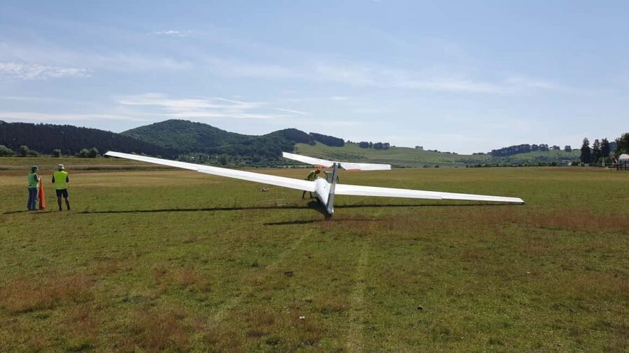 Brasov: Glider Flight Experience at Sanpetru Airfield - What Makes This Experience Stand Out?