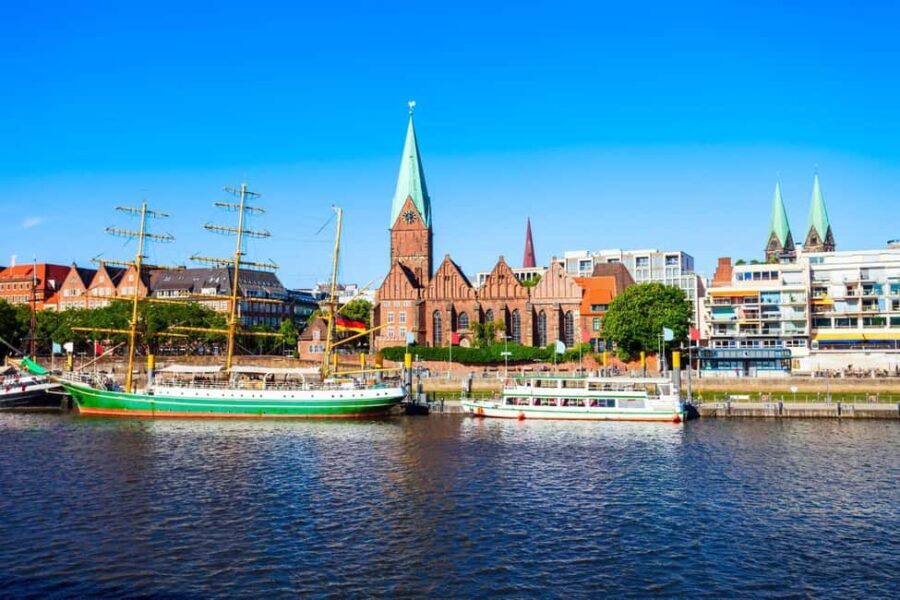 Bremen: 2-hour Best Intro Walking Tour with a Local - Enjoying Bremens Top Sights and Hidden Corners