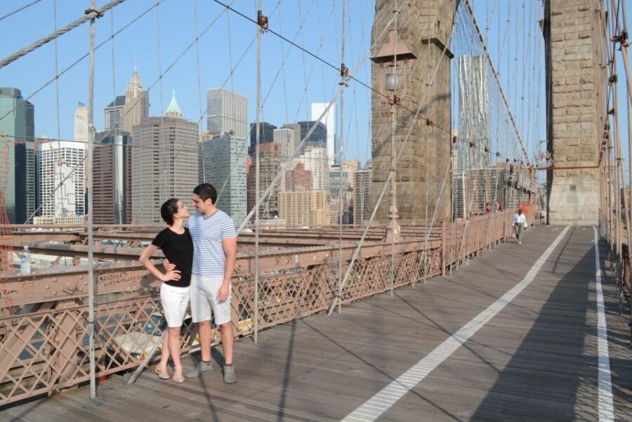 Brooklyn Bridge & Neighborhoods  2-Hour Photo Shoot Tour - A Closer Look at the Tour Experience