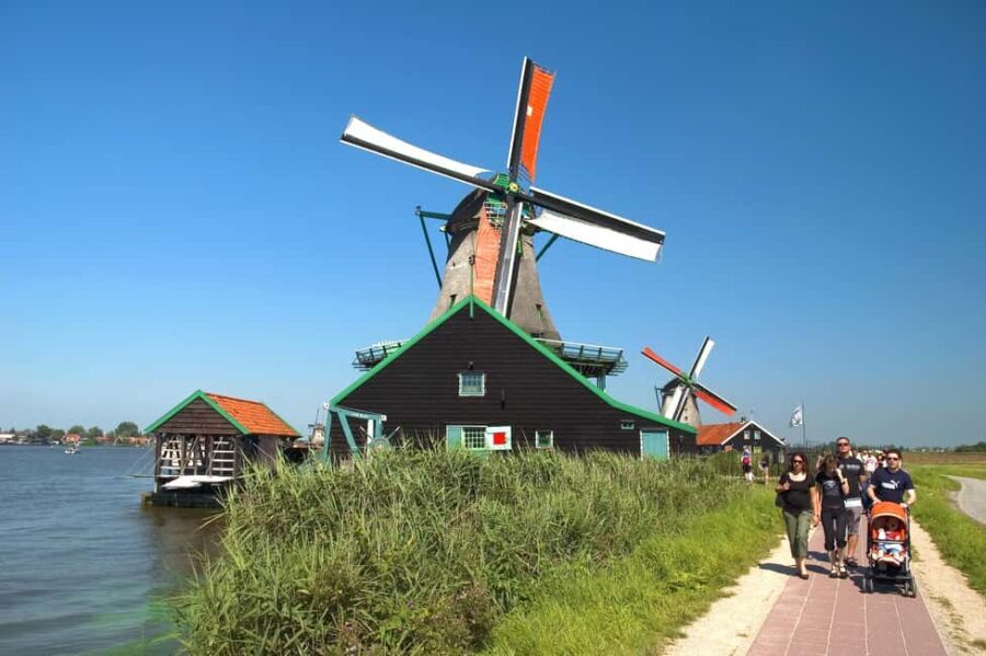Brussels: Full Day Holland Keukenhof & Windmills Guided Tour - Exploring the Heart of Holland in a Day