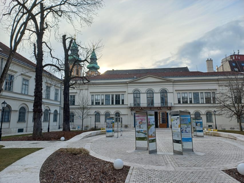 Budapest: 2.5-hour Hidden Sights Private Bike Tour - The Sum Up