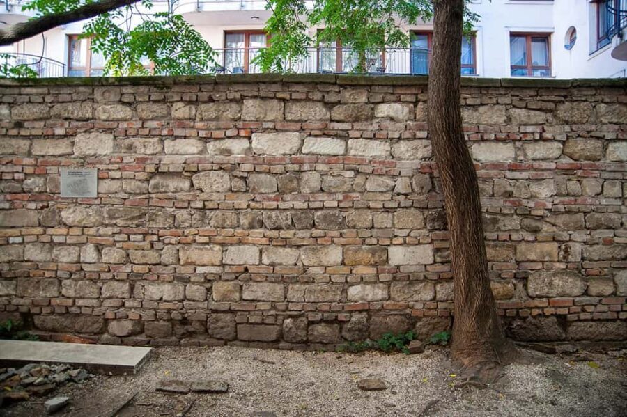 Budapest: Guided Jewish Tour with Ghetto Wall Exhibition - A Down-to-Earth Look at the Tour Experience