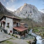 Bulnes: Excursion with funicular and Cabrales cheese cave in the Picos de Europa - The Funicular to Bulnes: A Ride into the Mountains