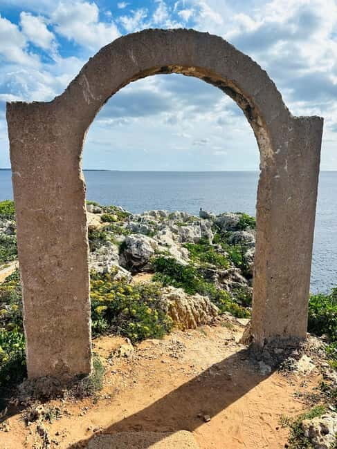 Cala en Blanes: Secret spots for the best dives with a local guide - The Flow of the Day