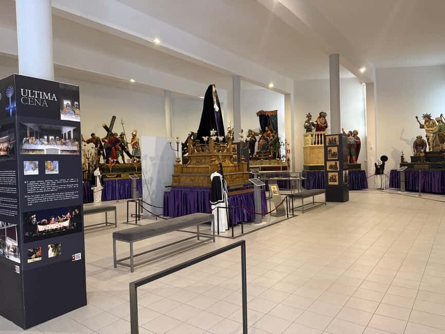 Caltanissetta: tour of the Sala Espositiva delle Vare - A Closer Look at the Experience